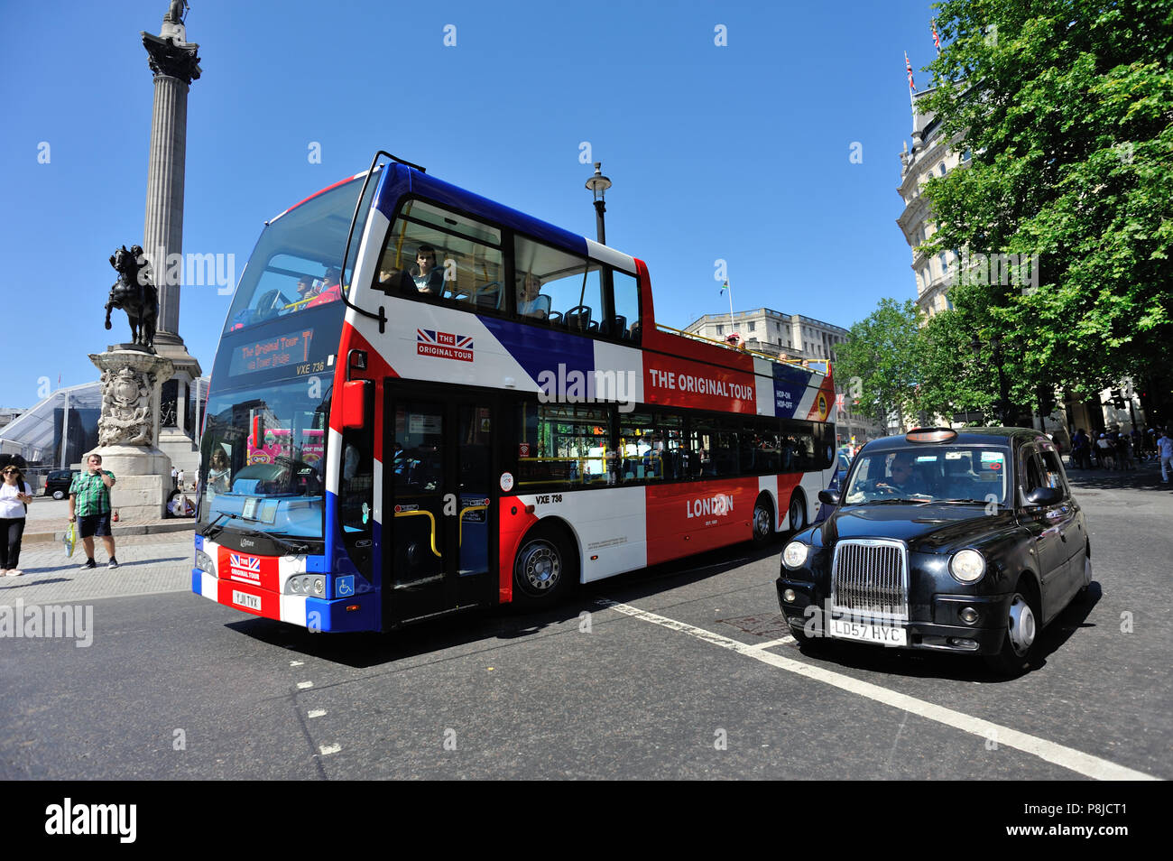 Black cab tour hi-res stock photography and images - Alamy