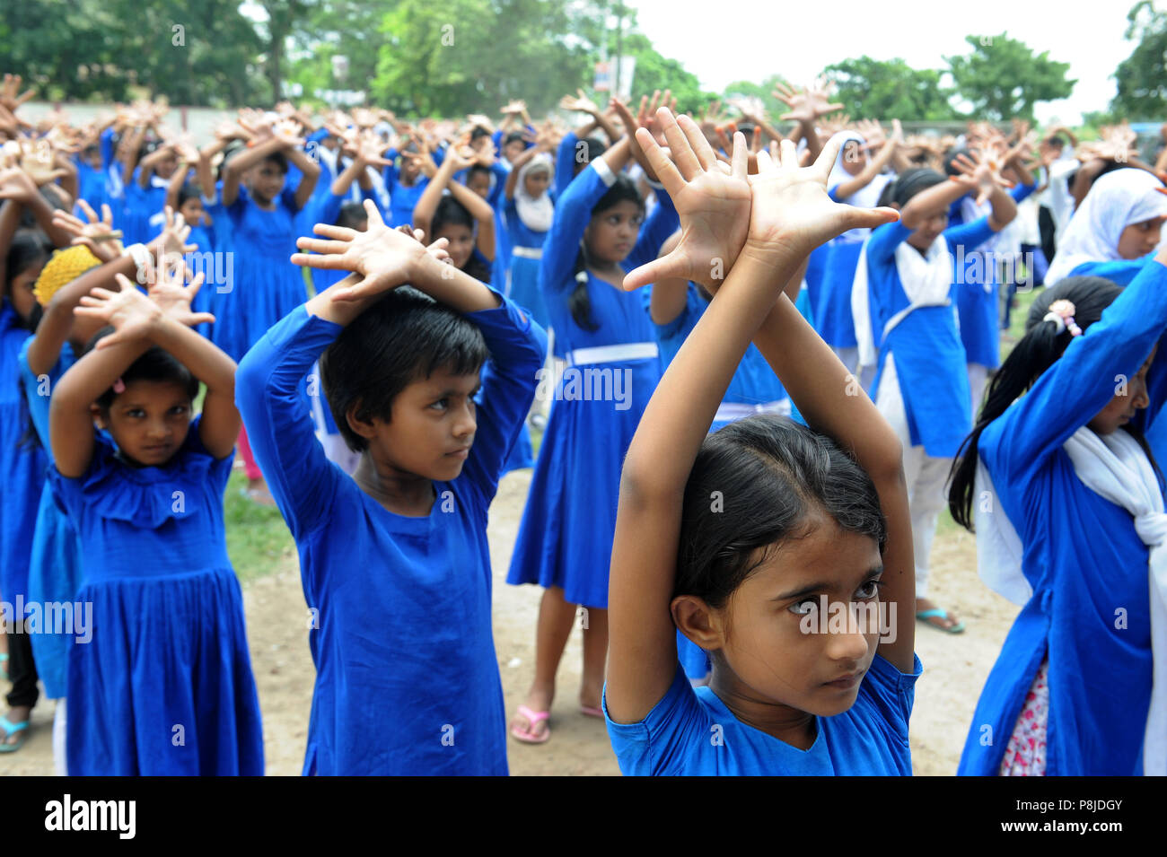 Bangladesh boat students hi-res stock photography and images - Alamy