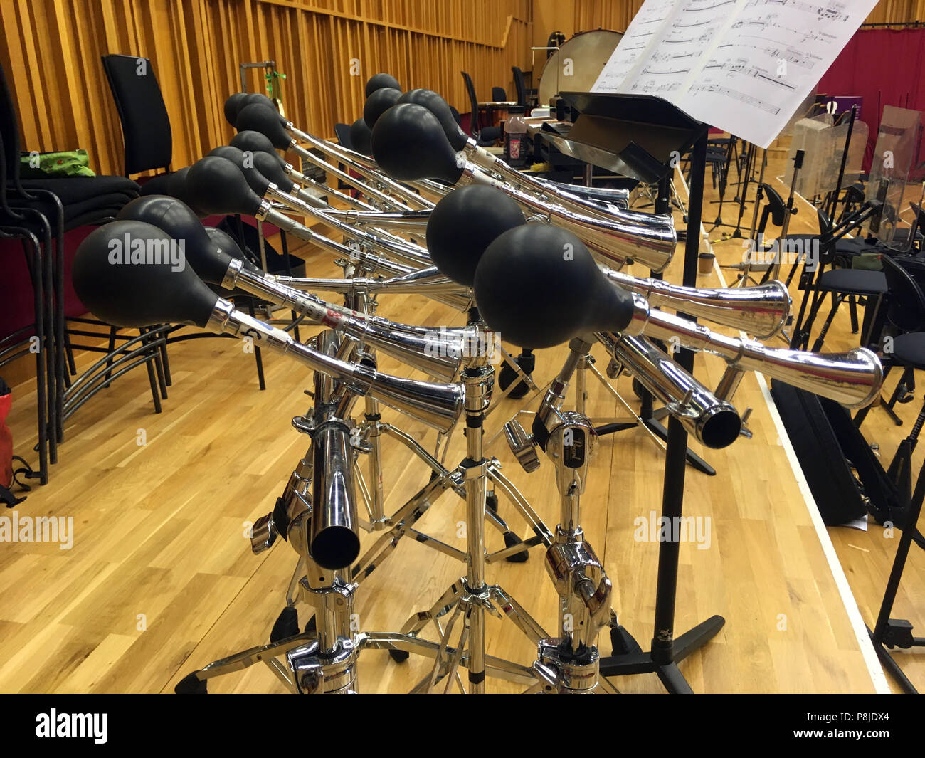 Hornophone, collection of car horns laid out like a piano keyboard ...