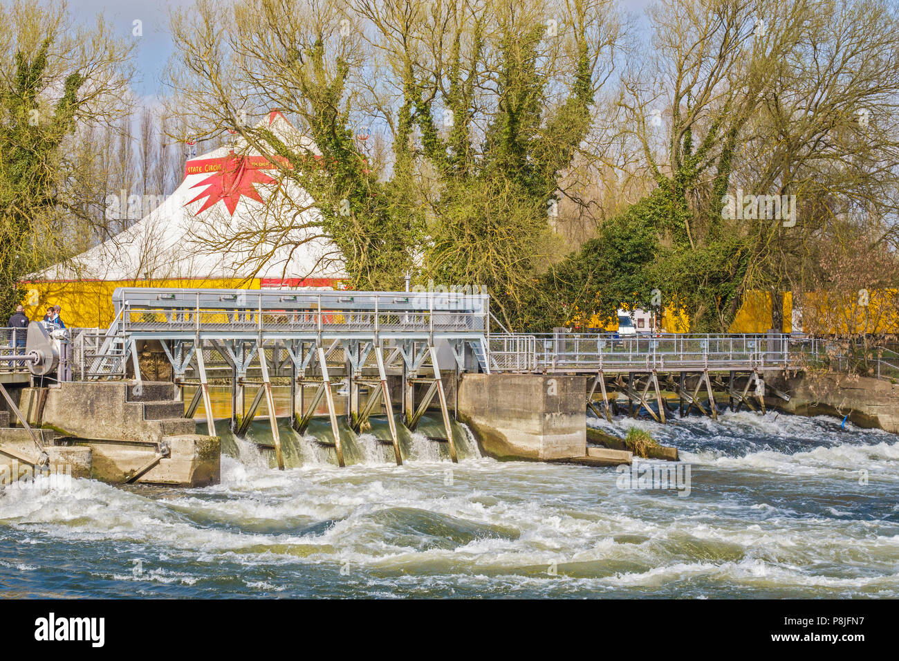 Caversham reading hi-res stock photography and images - Alamy