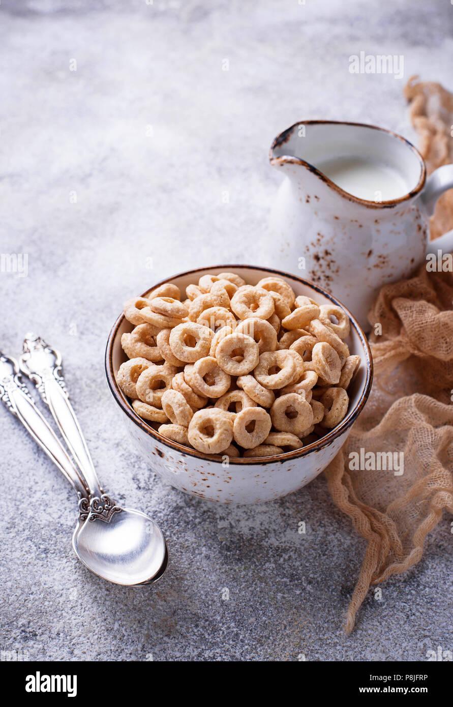 Sweet cereal loops in bowl Stock Photo - Alamy
