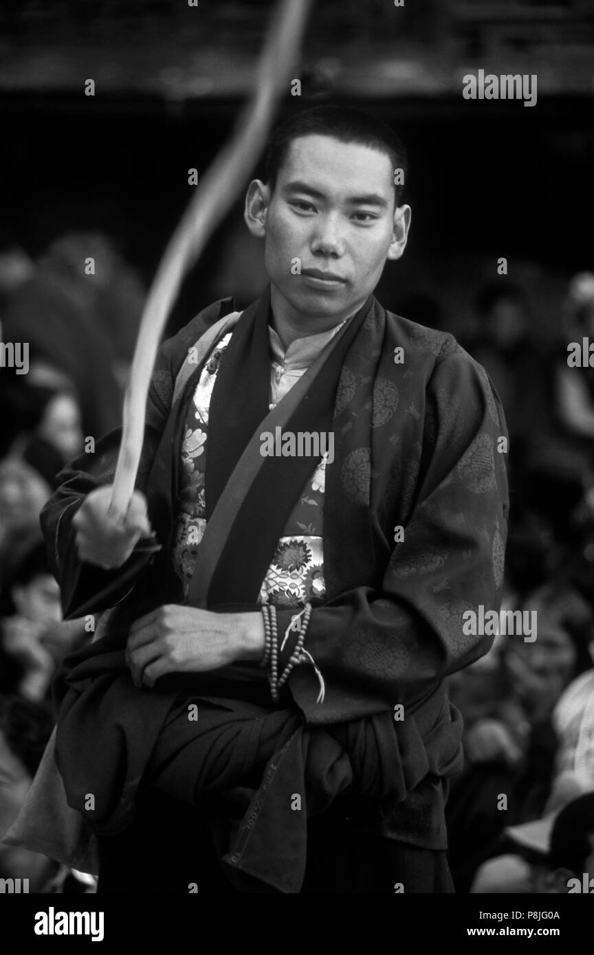 Buddhist monks discipline Black and White Stock Photos & Images - Alamy