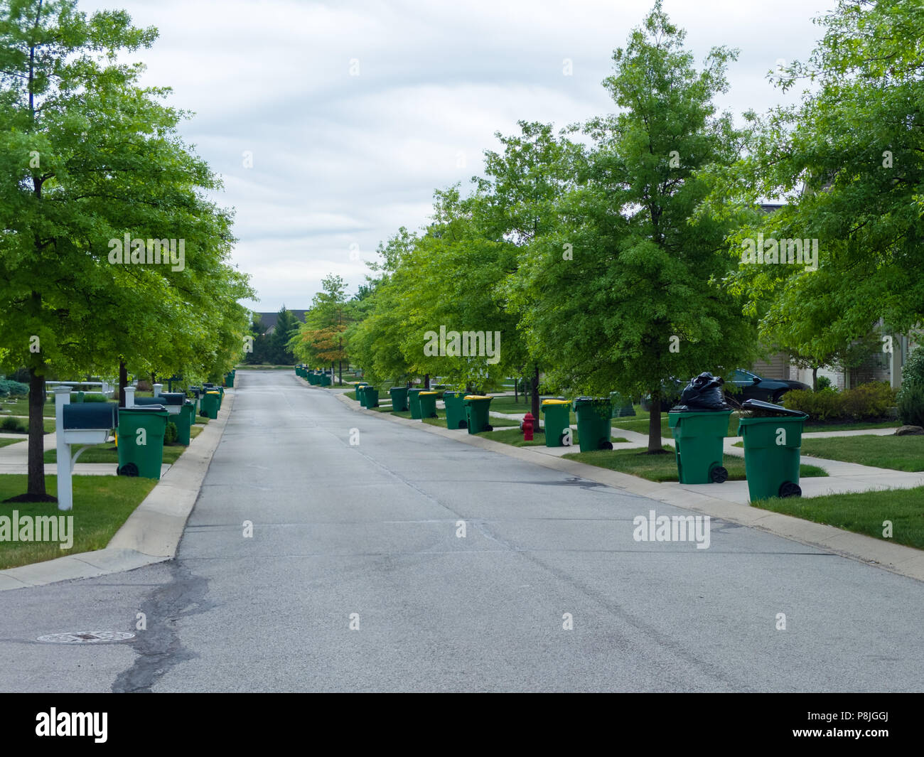 Dustbins on roadside hi-res stock photography and images - Alamy