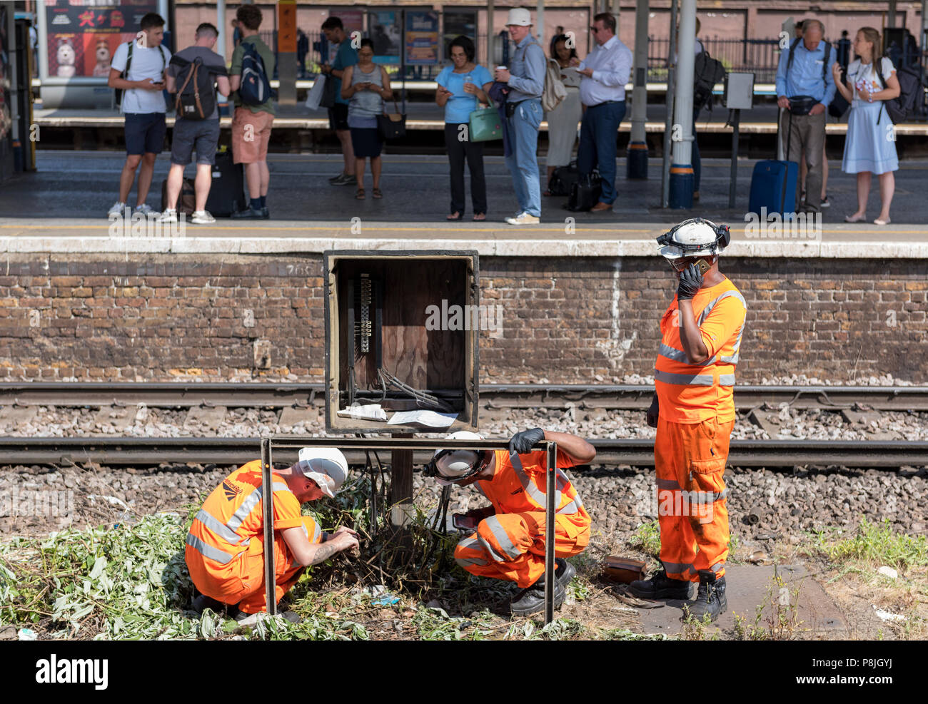 Orange Ppe Stock Photos & Orange Ppe Stock Images - Alamy