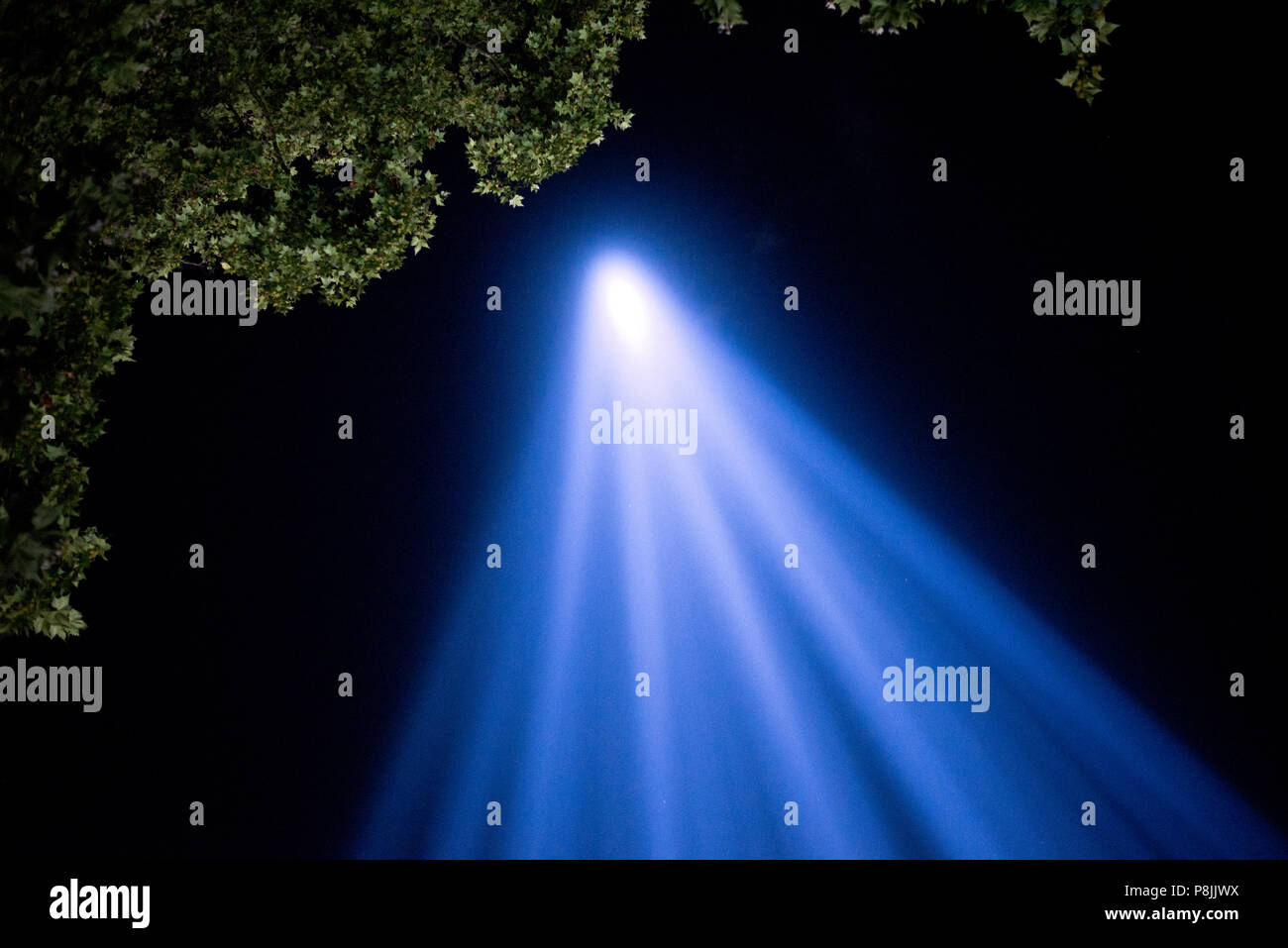 Heavenly light beams from the sky hi-res stock photography and images ...