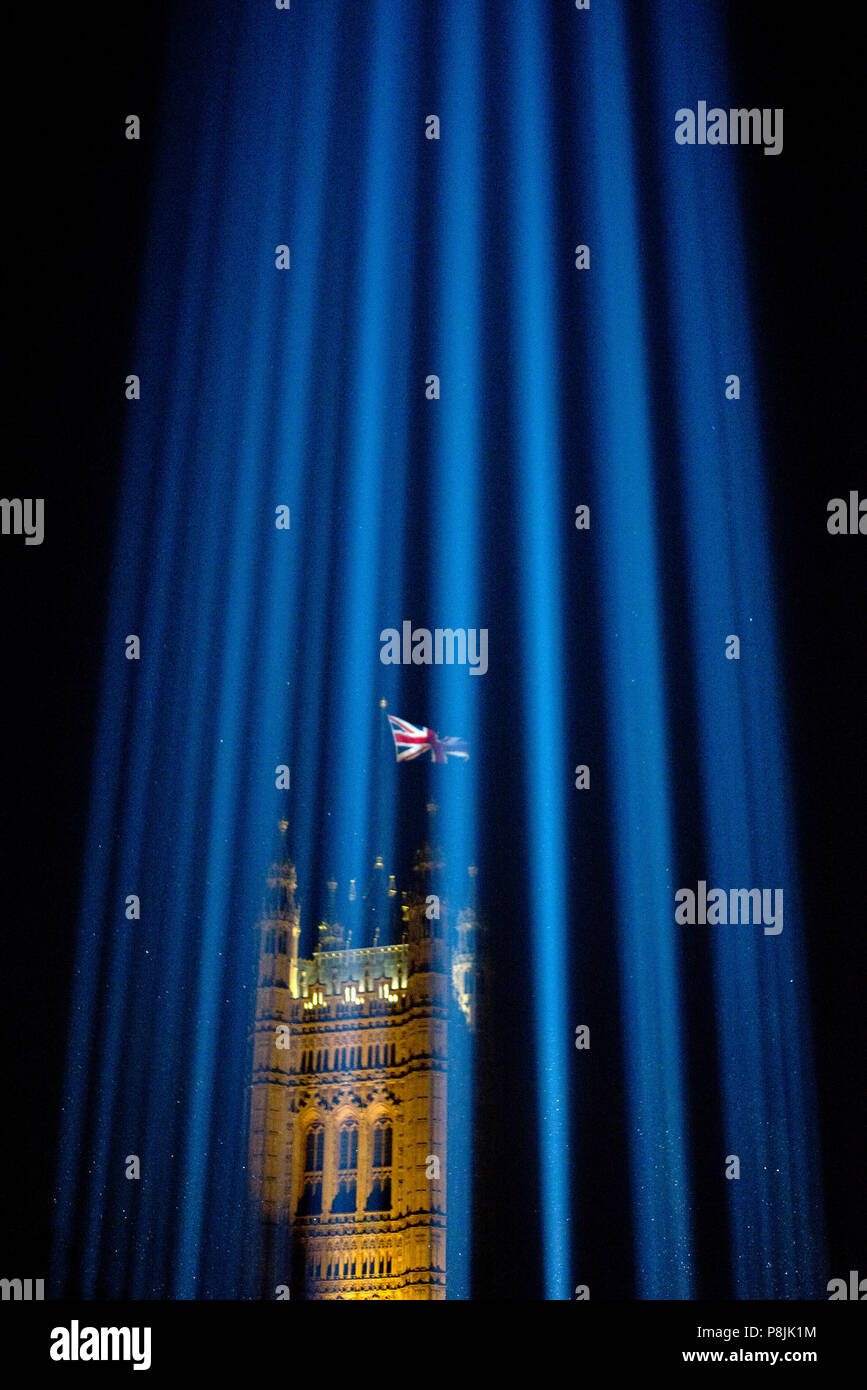 Blue beams hi-res stock photography and images - Alamy