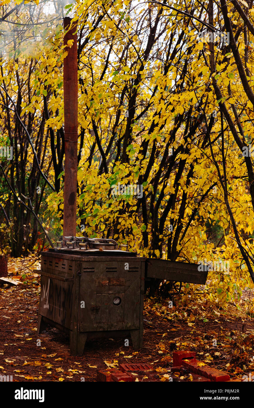 Cooking in the field hi-res stock photography and images - Alamy