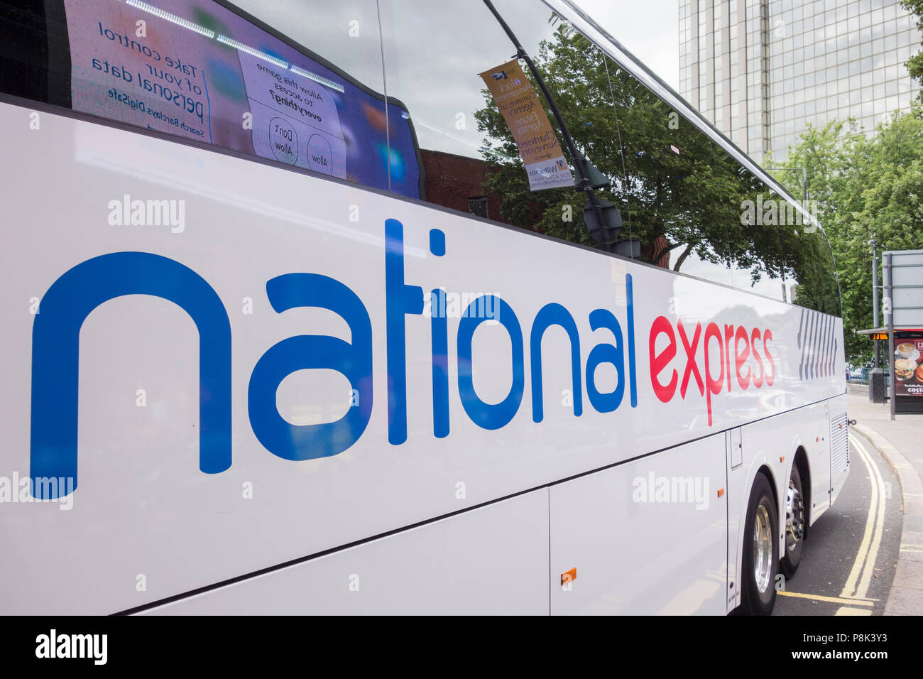 National express coach hi-res stock photography and images - Alamy