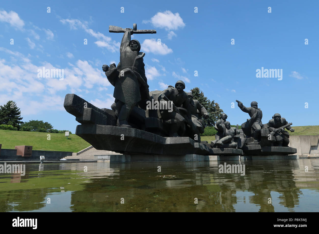 A heroic statue depicting Soviet troops crossing the Dnieper river ...