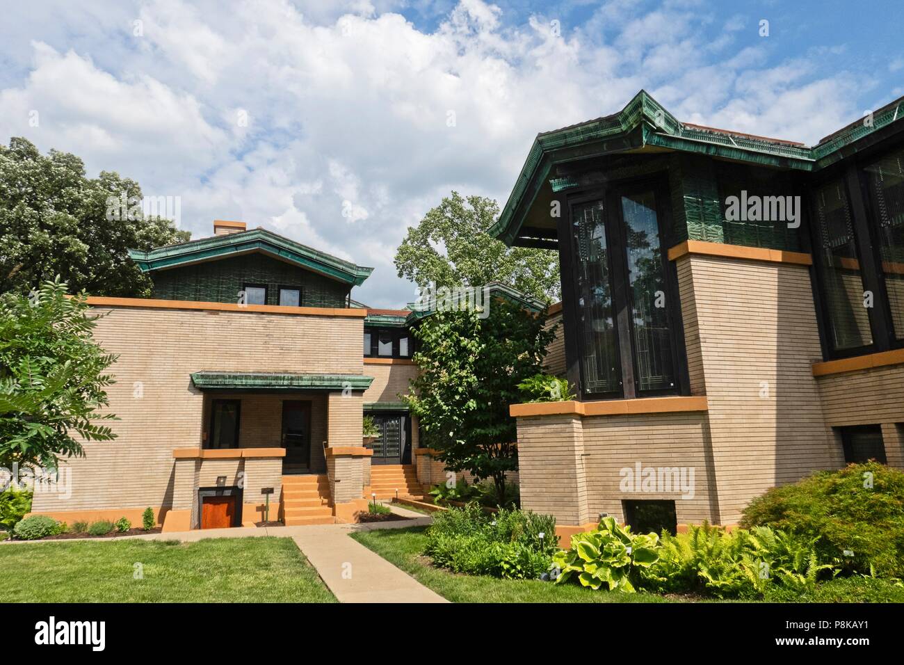 Frank Lloyd Wright Prairie Style This Fine Example Of Frank Lloyd