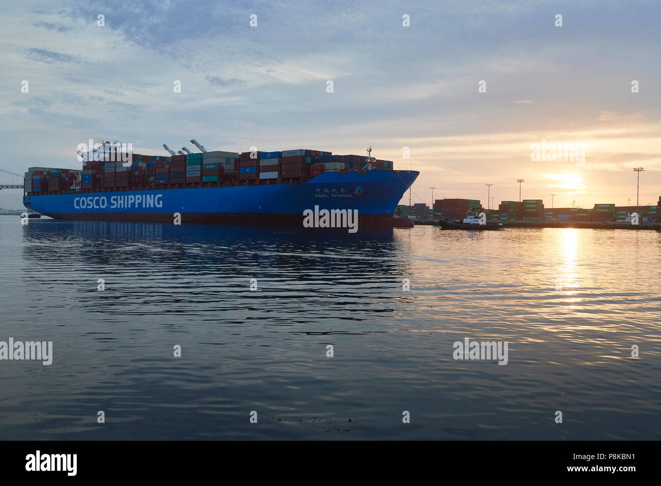 Container Ship Departing The Port Of Los Angeles High Resolution Stock ...