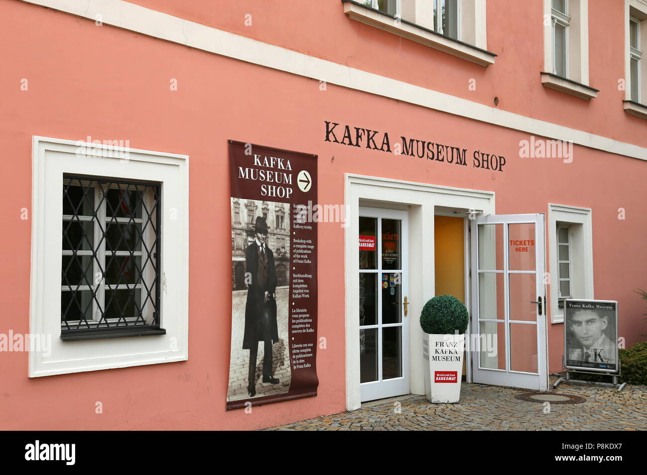 Franz Kafka Museum, Cihelná, Malá Strana (Little Quarter), Prague ...