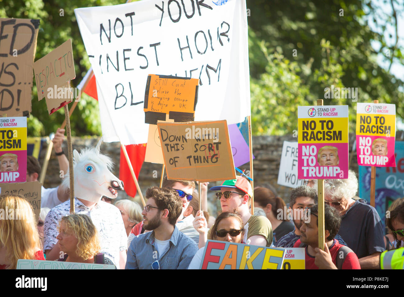 Angry crowds outside Blenheim palace protest against president Donald ...