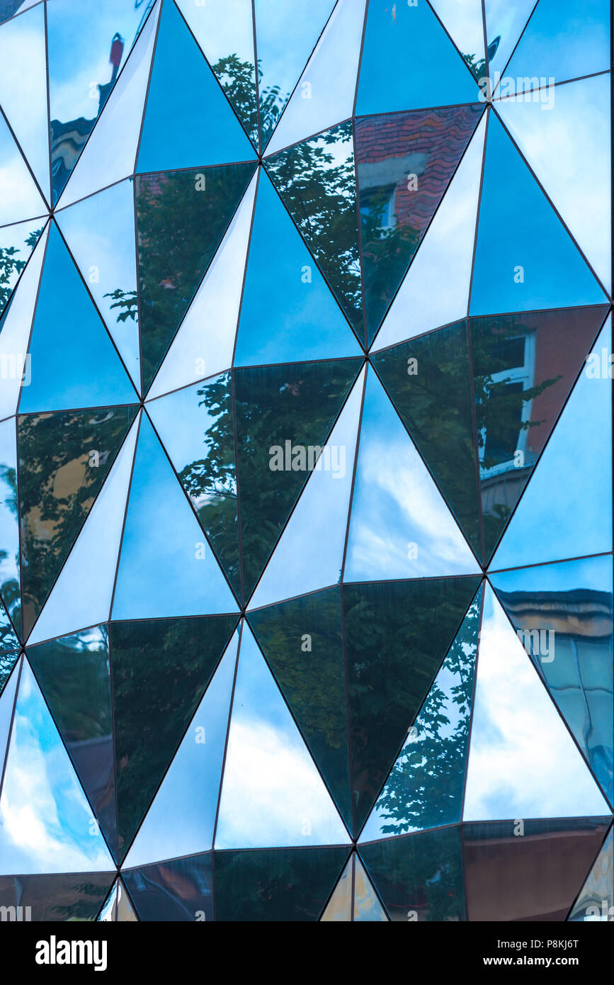close up glass wall of a modern building Stock Photo - Alamy