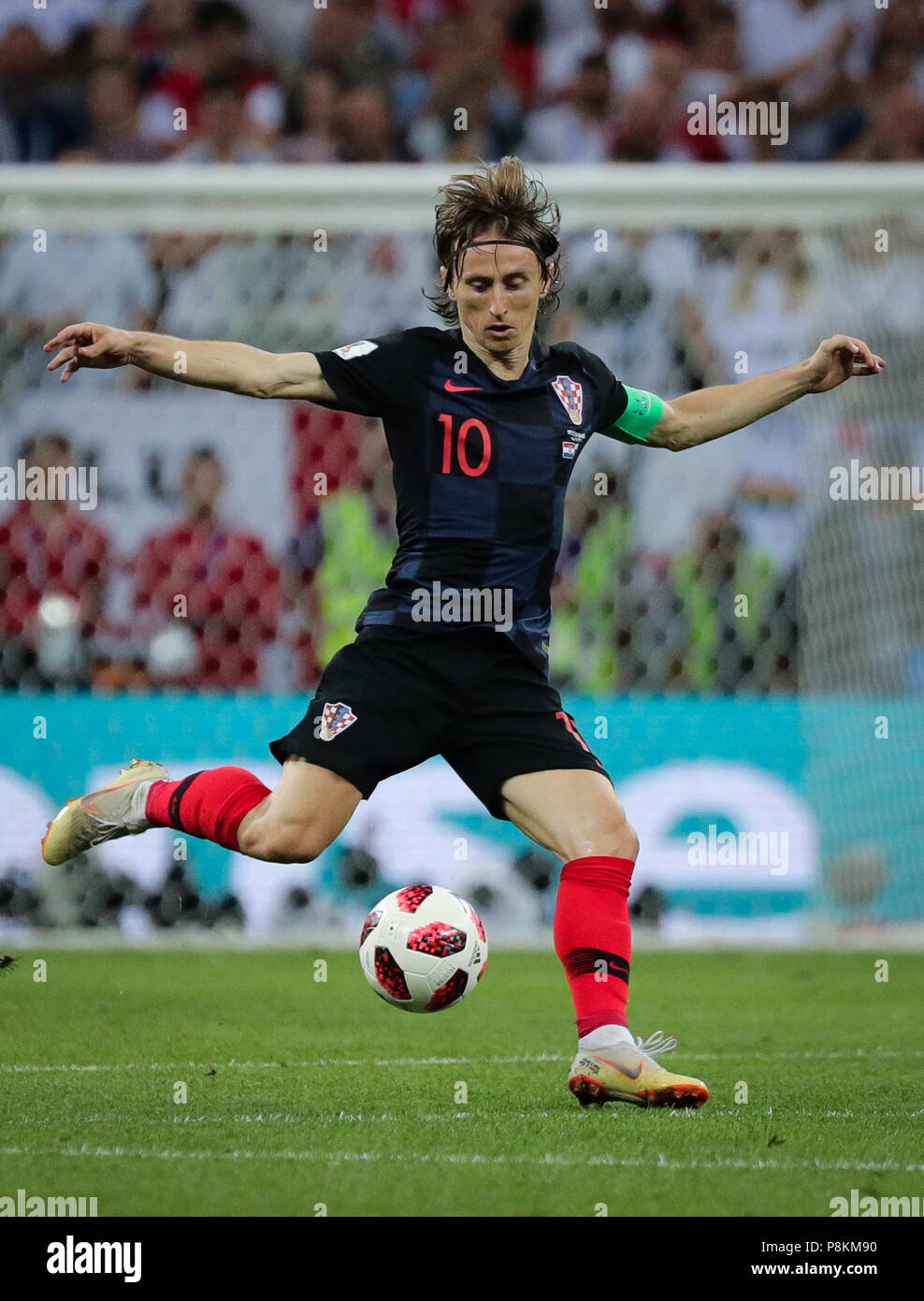Luka modric croatia vs england hi-res stock photography and images - Alamy