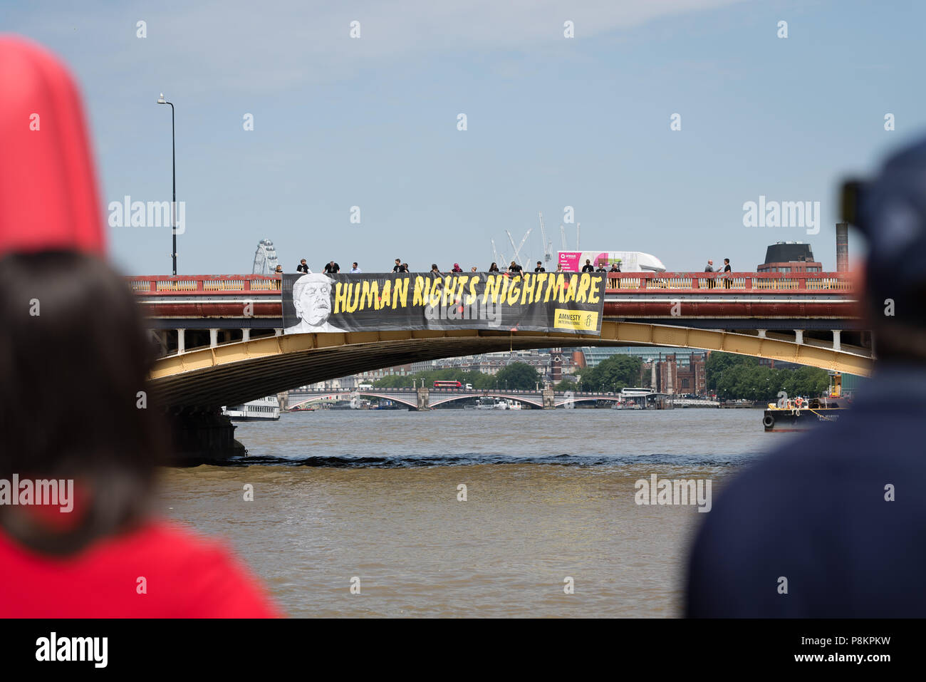 Amnesty international protest uk hi-res stock photography and images ...