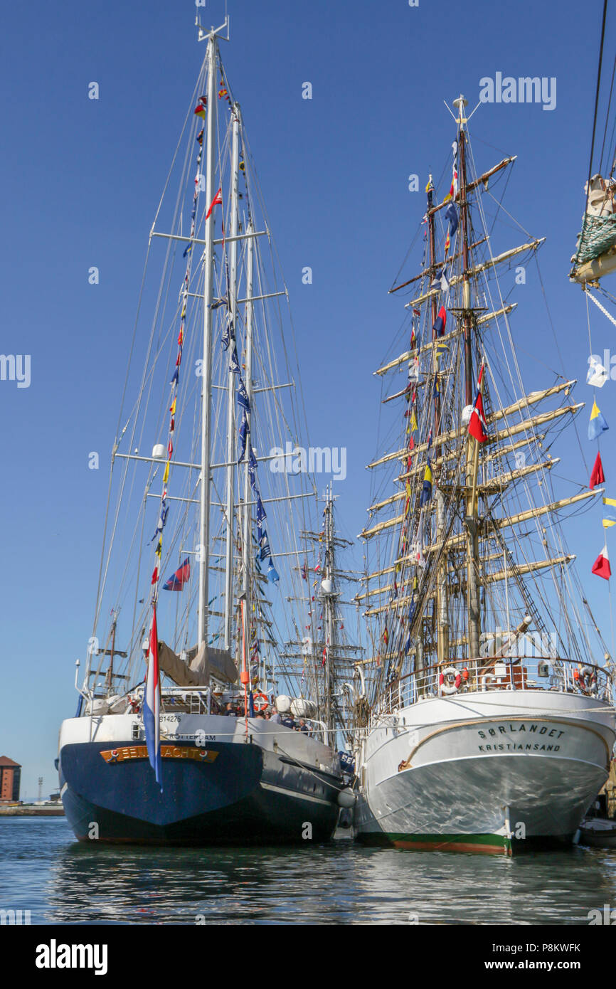 Wear dock tall ships hi-res stock photography and images - Alamy