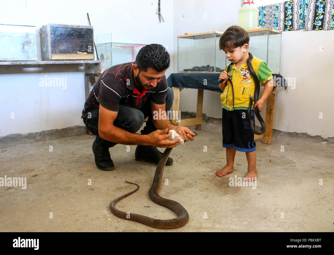 How to raise a child hi-res stock photography and images - Alamy