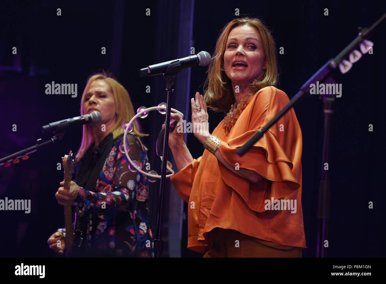 Charlotte caffey hi-res stock photography and images - Alamy