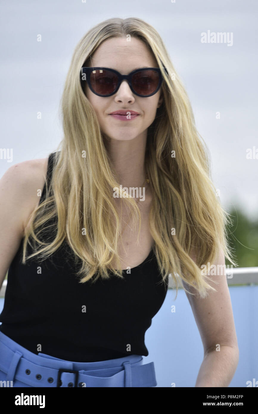 Amanda michelle seyfried hi-res stock photography and images - Alamy