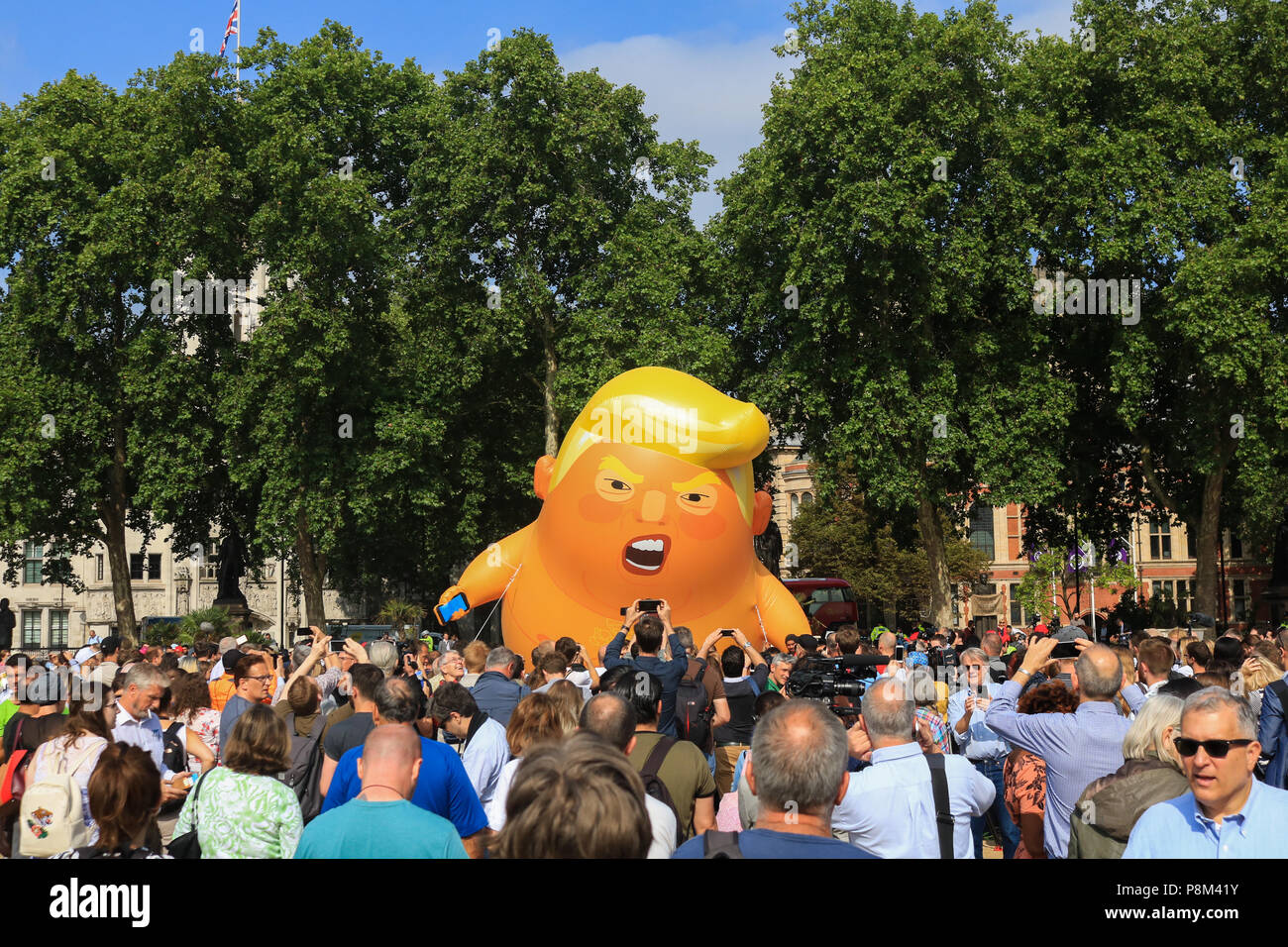 Inflatable blimp hi-res stock photography and images - Alamy