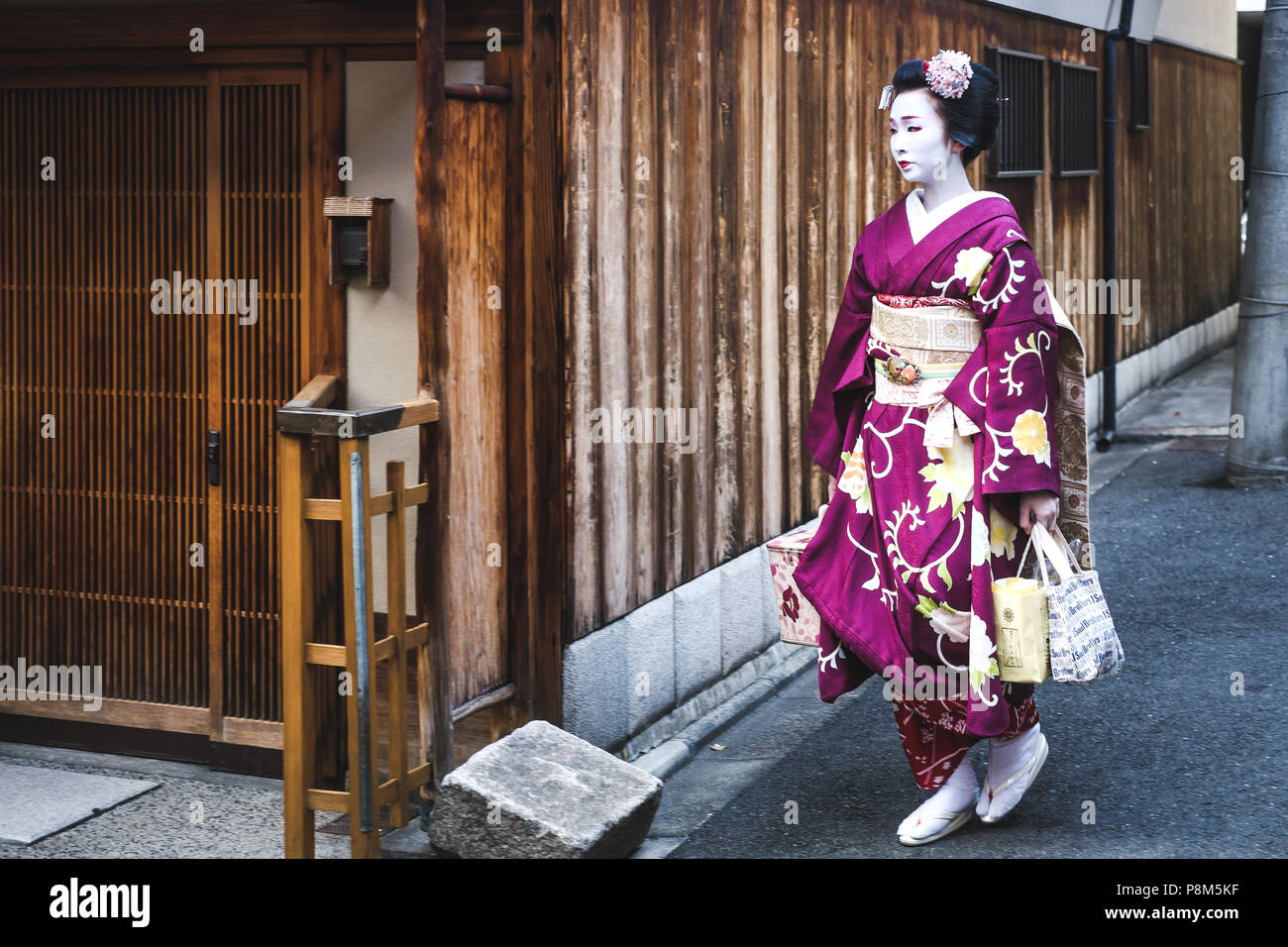 Ancient japanese disguise hi-res stock photography and images - Alamy