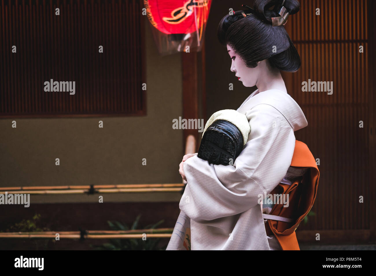 Ancient japanese disguise hi-res stock photography and images - Alamy