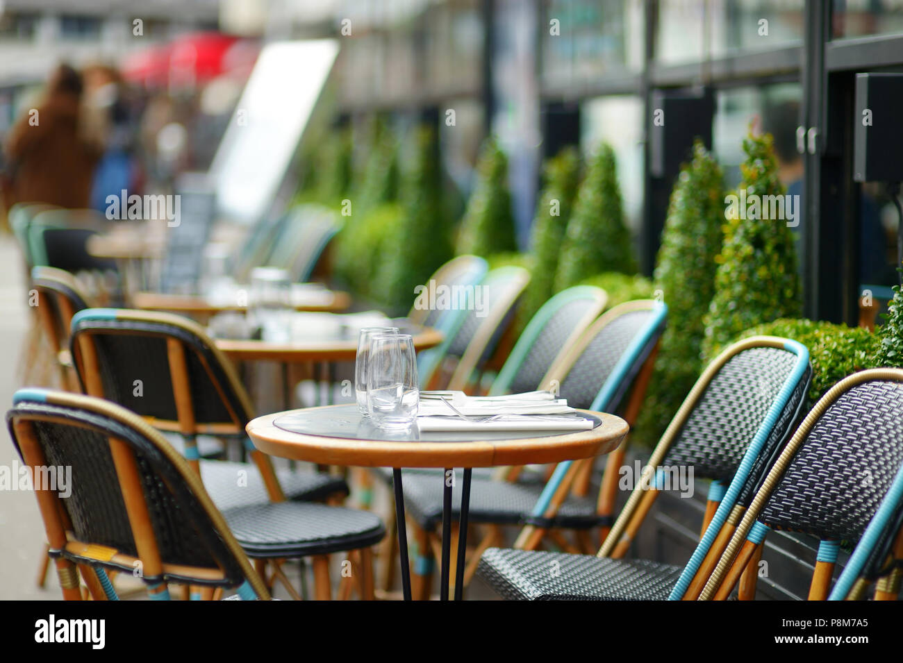 Cozy outdoor cafe in Paris, France Stock Photo - Alamy