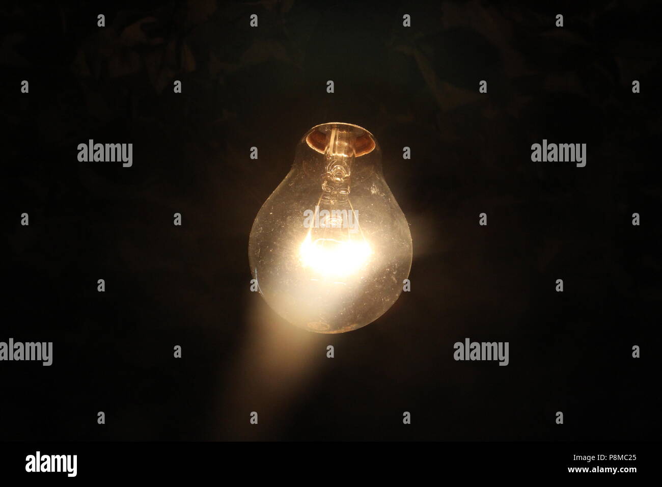 Light bulb old tungsten hi-res stock photography and images - Alamy