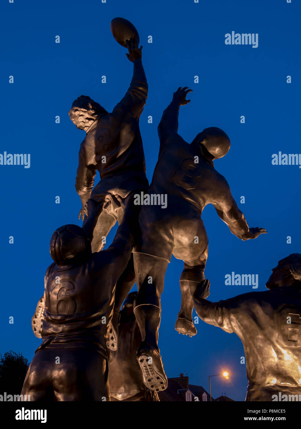 UK, England, London, Twickenham Rugby Statues Stock Photo - Alamy