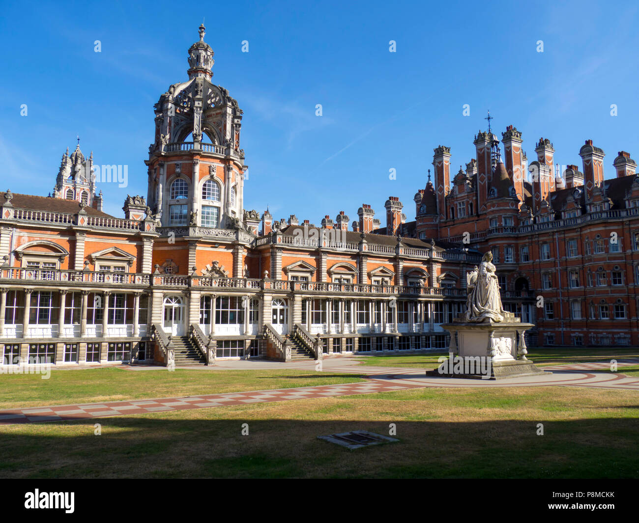 Royal holloway founders building hi-res stock photography and images ...