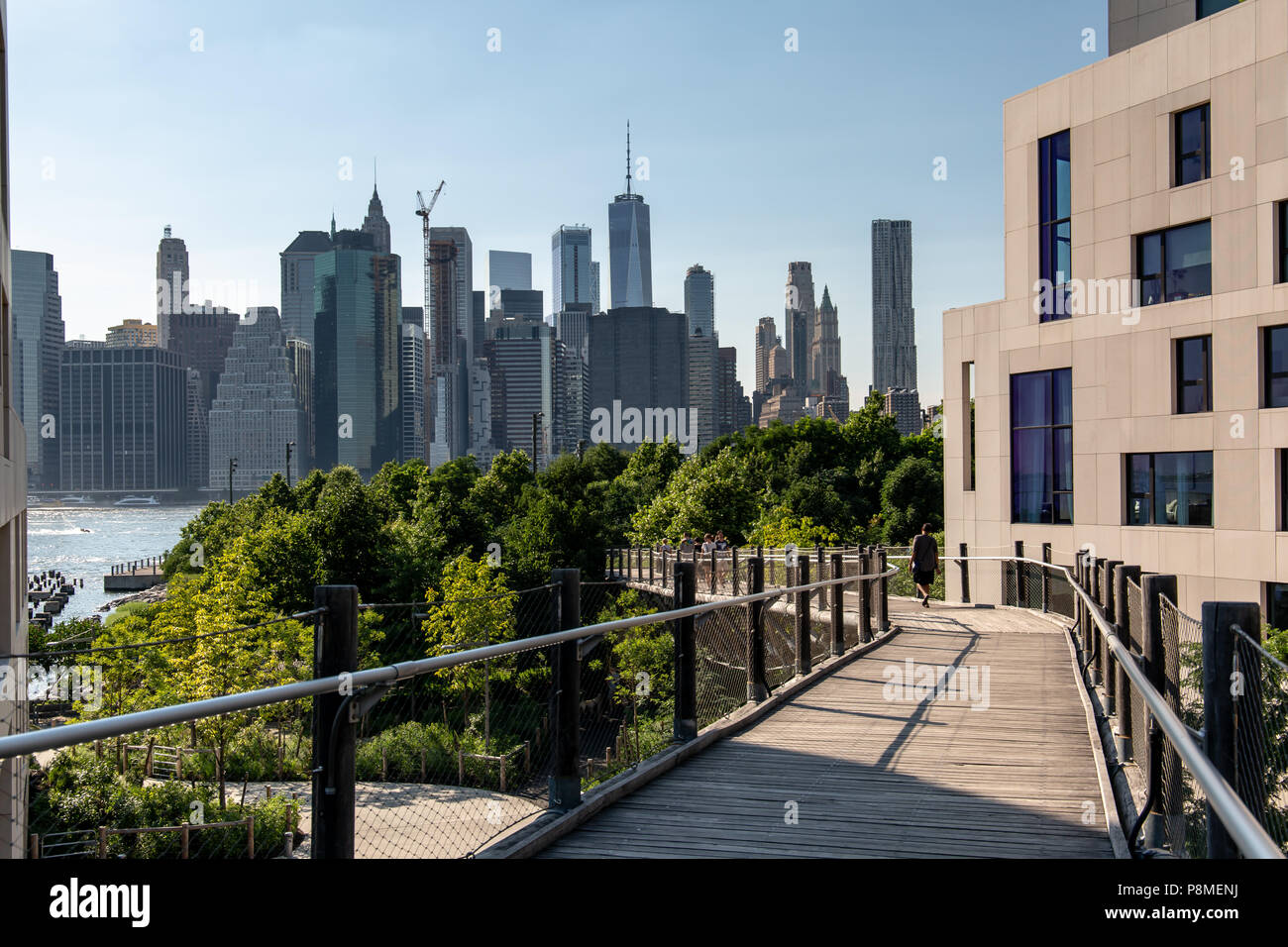 City tourism expressway hi-res stock photography and images - Alamy