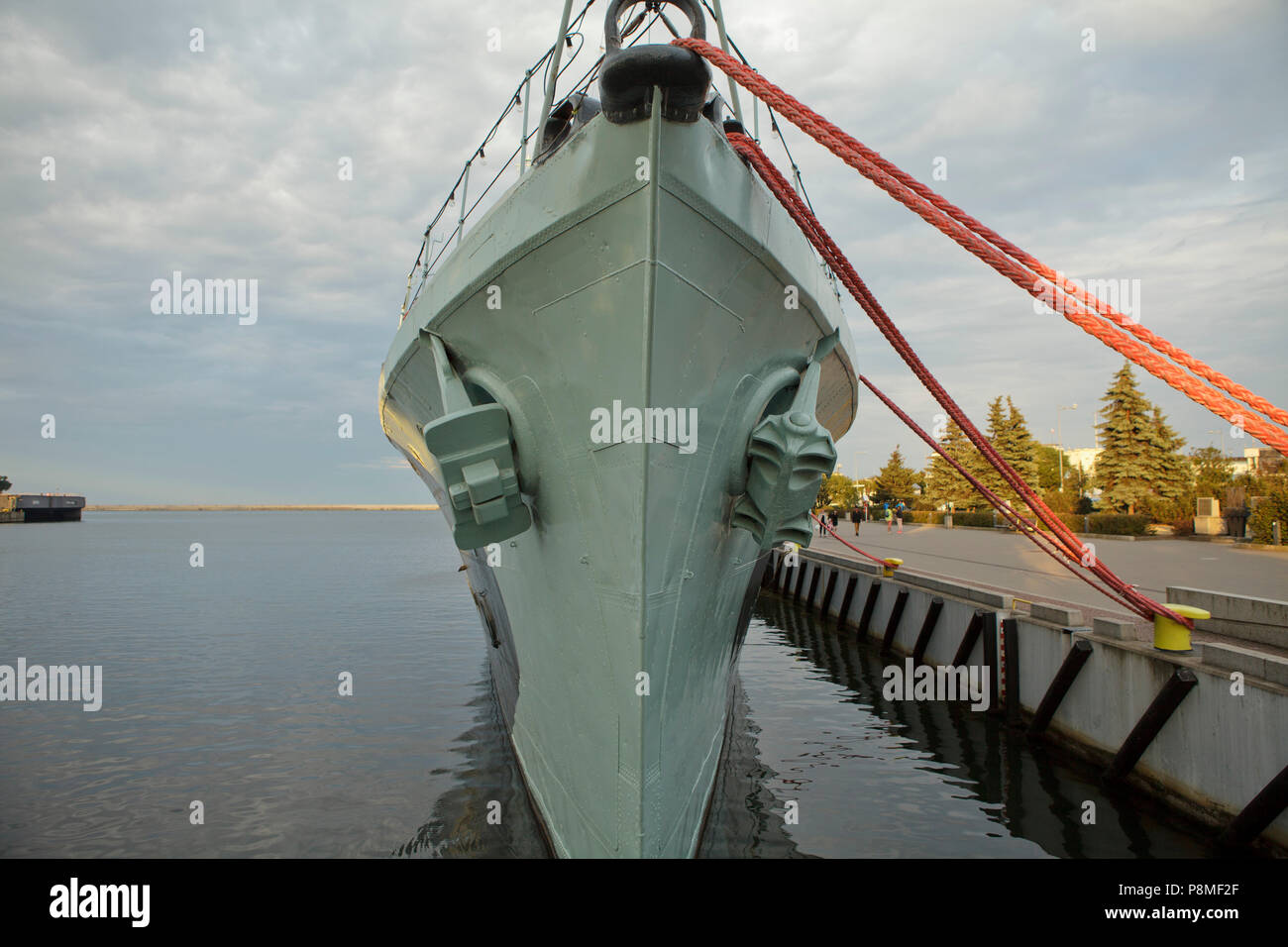 Ships anchors hi-res stock photography and images - Alamy
