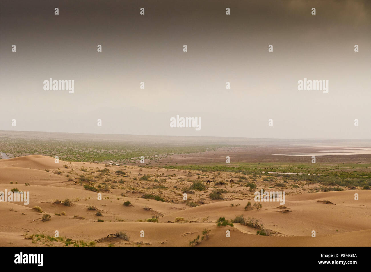 Iran landscape desert blue sky hi-res stock photography and images - Alamy