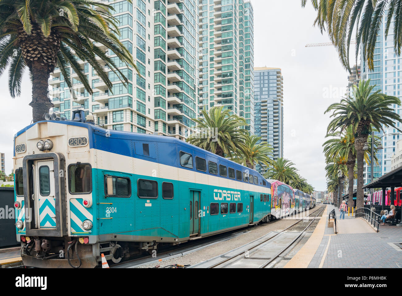 Coaster amtrak hi-res stock photography and images - Alamy