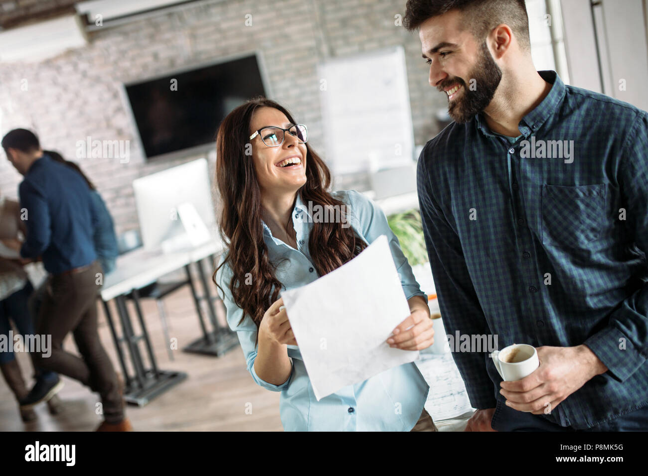 Coworking brainstorming hi-res stock photography and images - Alamy