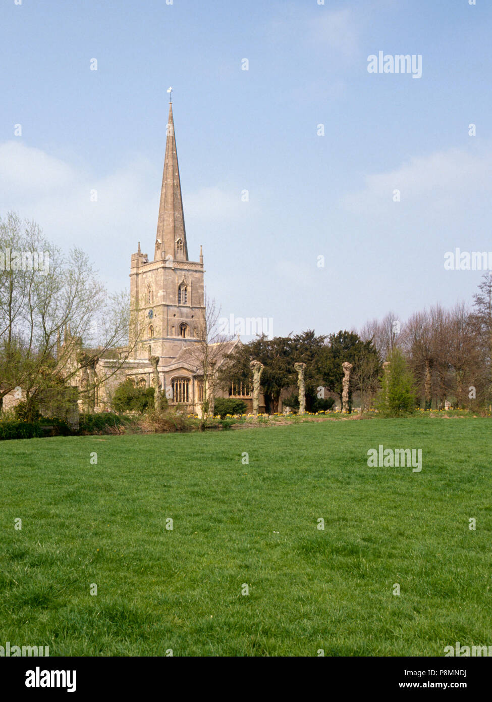 c1989: The impressive 'wool church' at Burford in the Cotswolds ...