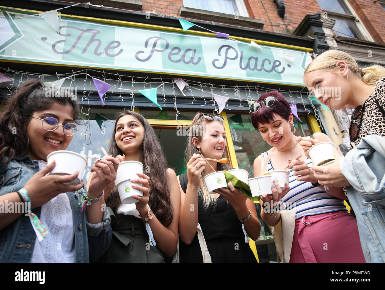 Left to right rhea shah hi-res stock photography and images - Alamy