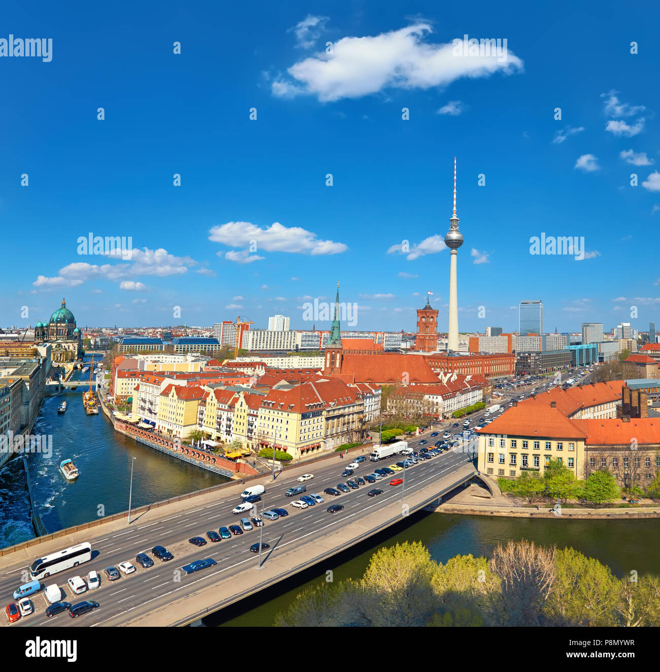 River spring bird view hi-res stock photography and images - Alamy