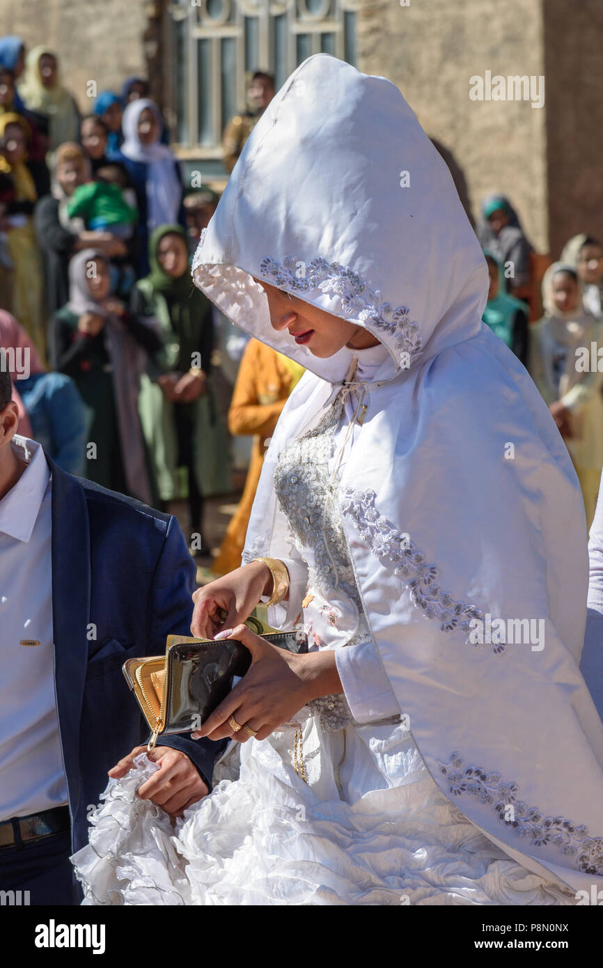 Iranian Bride High Resolution Stock Photography and Images - Alamy