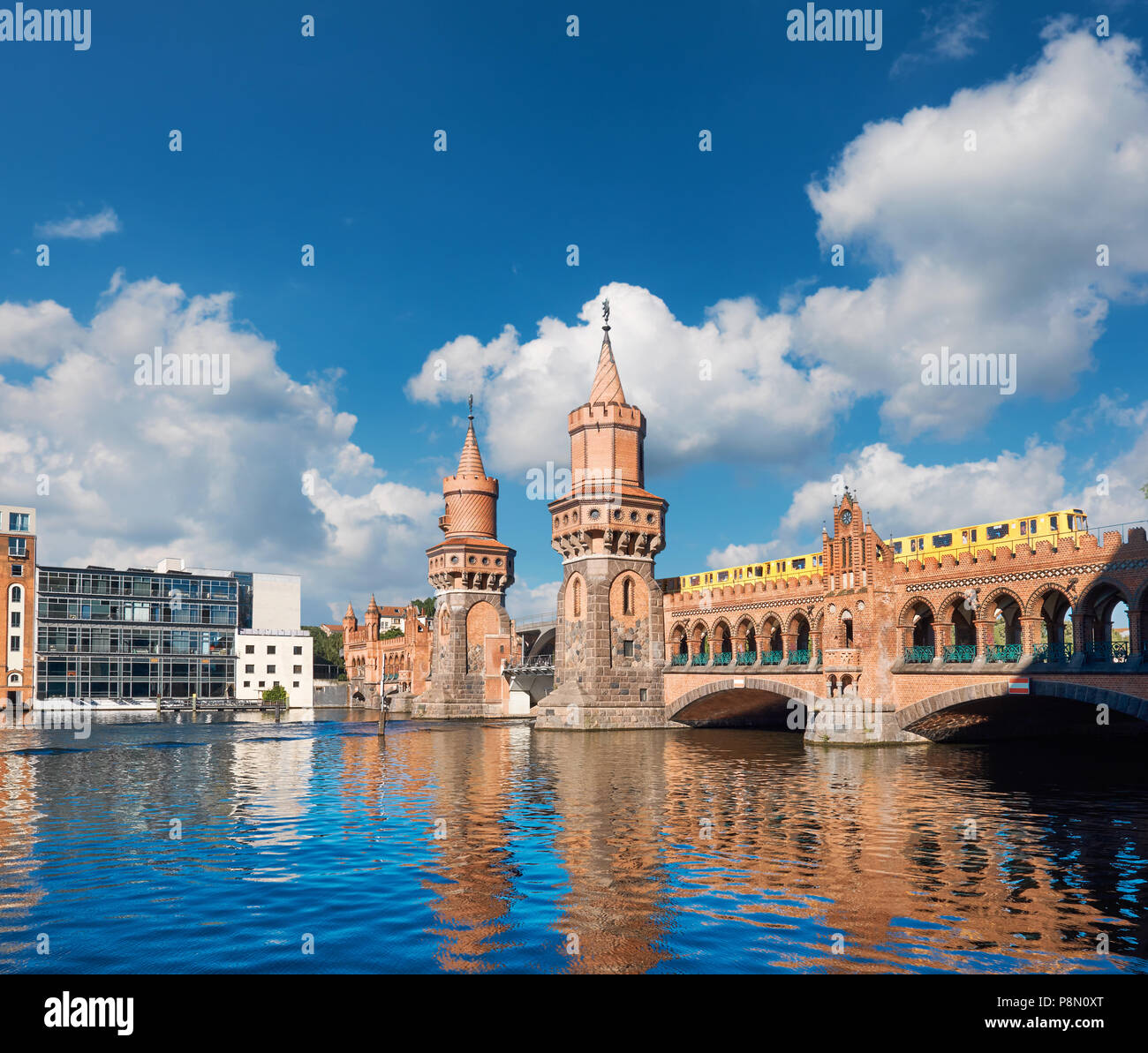 Oberbaumbruecke Oberbaumbridge U Bahn High Resolution Stock Photography ...