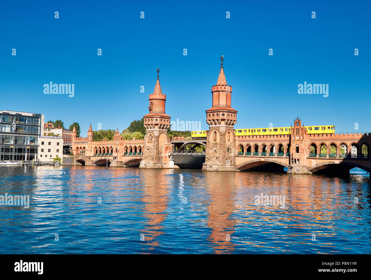 Oberbaumbruecke oberbaumbridge u bahn hi-res stock photography and ...