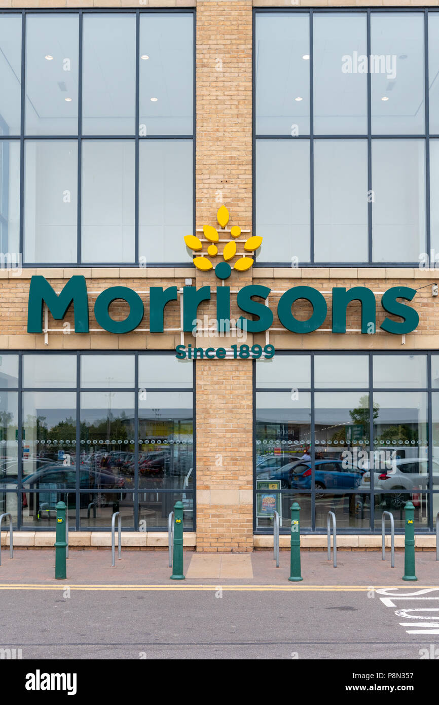 Morrison supermarket hi-res stock photography and images - Alamy