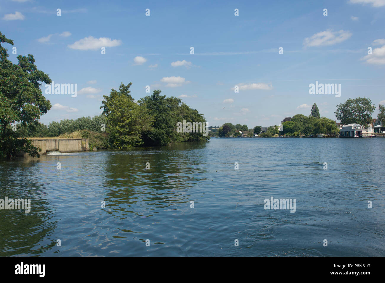 Thames Water, Little Marlow Sewage Treatment plant outfall flowing into ...