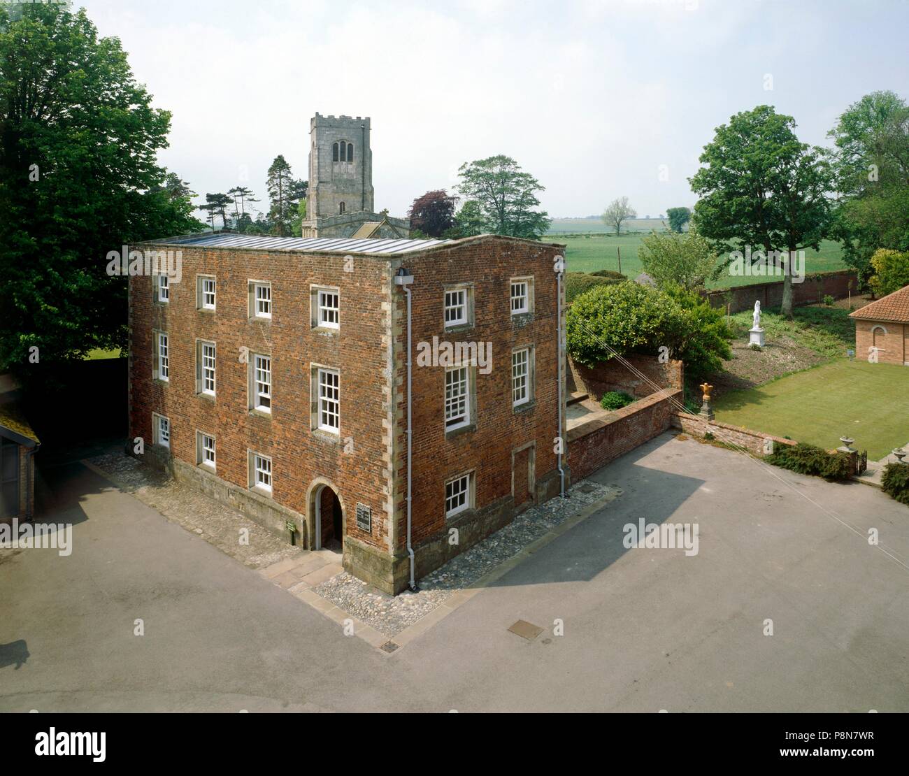 English 18th century country manor hi-res stock photography and images ...