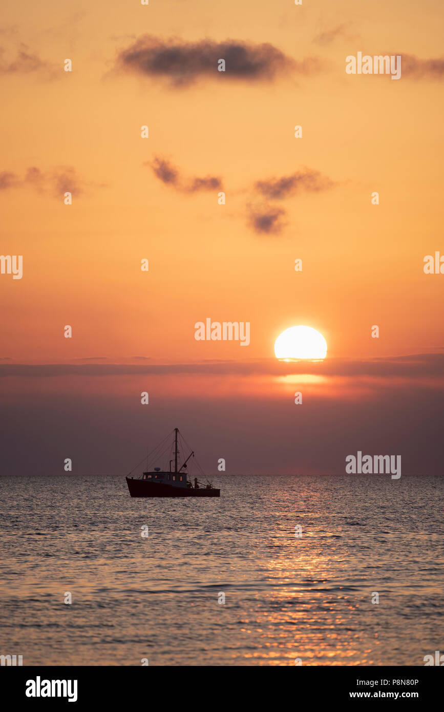 Cape cod boat sunset hi-res stock photography and images - Alamy