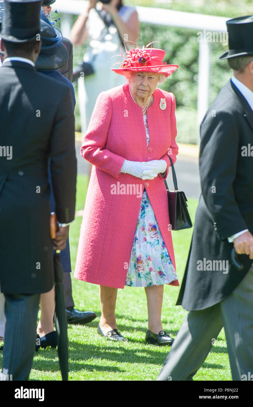 Royal ascot queen enclosure hi-res stock photography and images - Alamy
