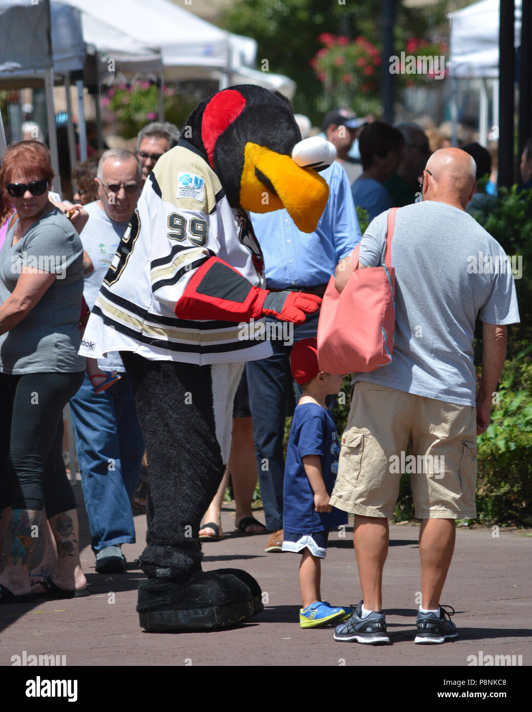 Random people hi-res stock photography and images - Alamy