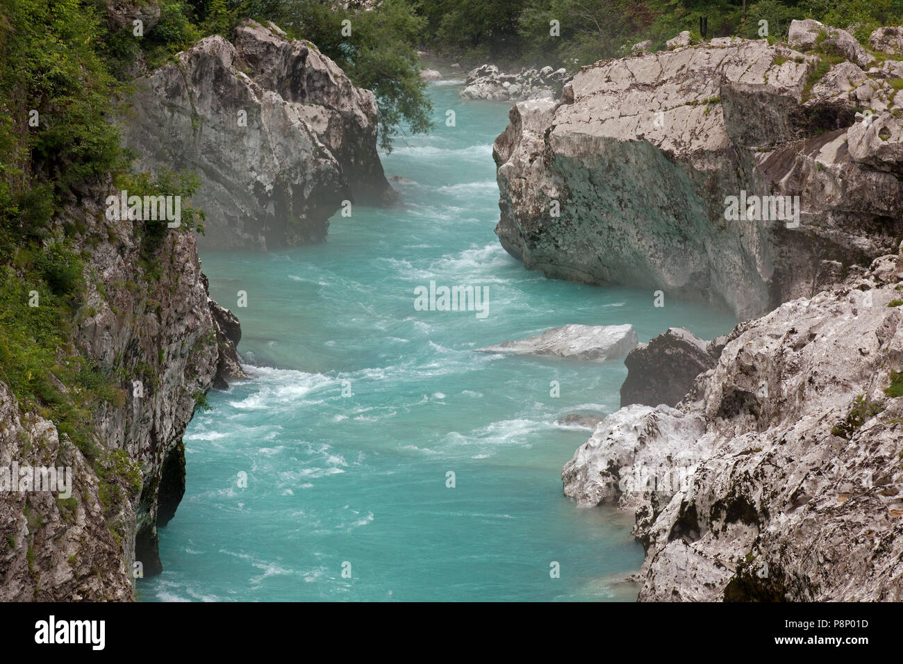 Stones river current mountain river hi-res stock photography and images ...