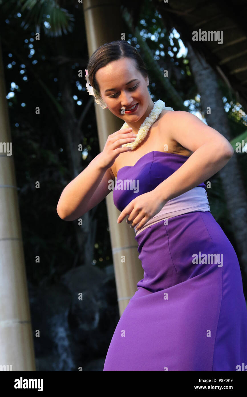 Polynesian Dance Stock Photos & Polynesian Dance Stock Images - Alamy